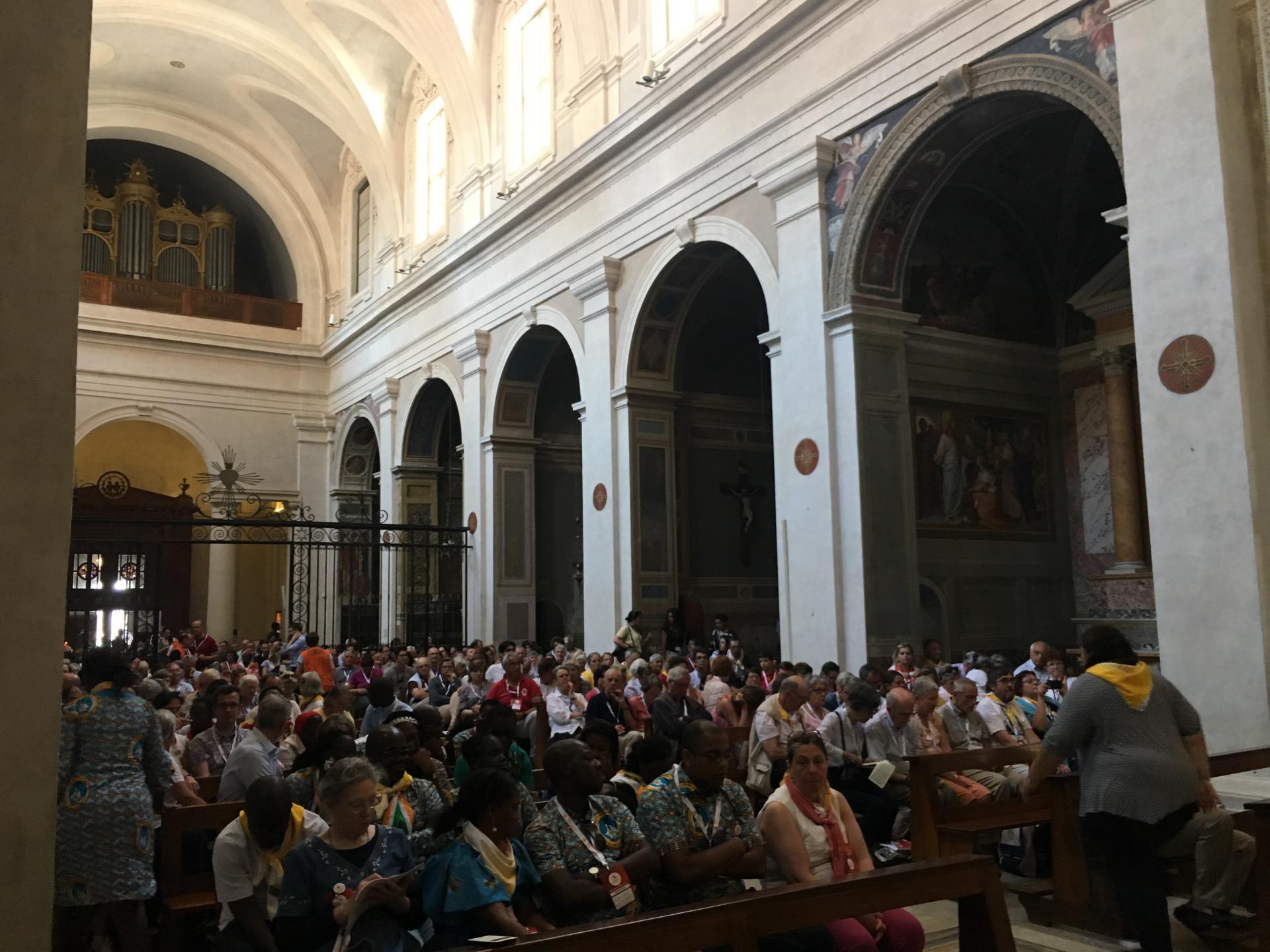 Catholic Charismatic Renewal Pentecost Celebration in Rome – Emmanuel ...
